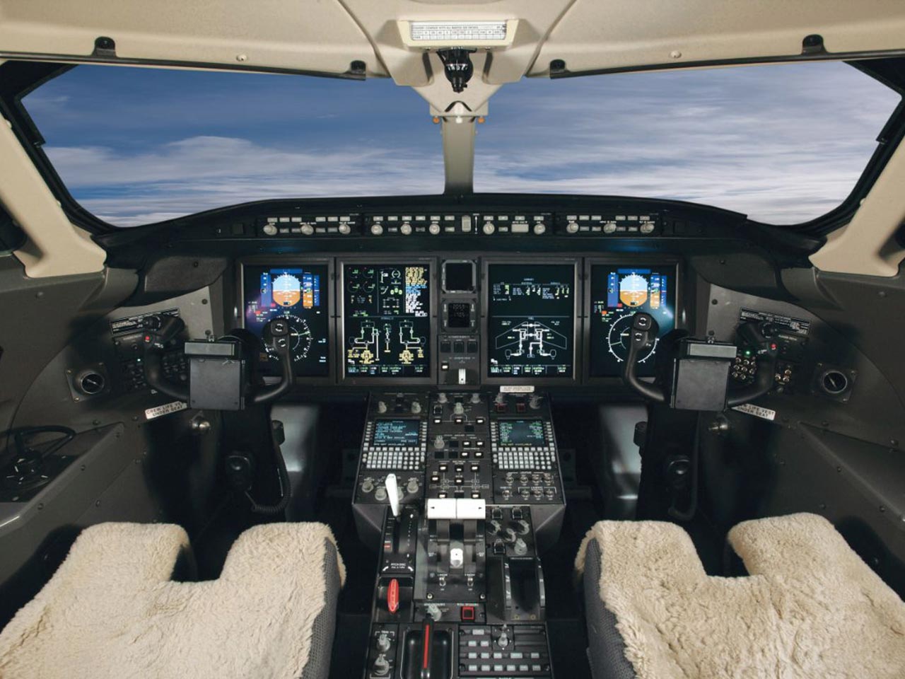 Bombardier Challenger 300 - Execflyer